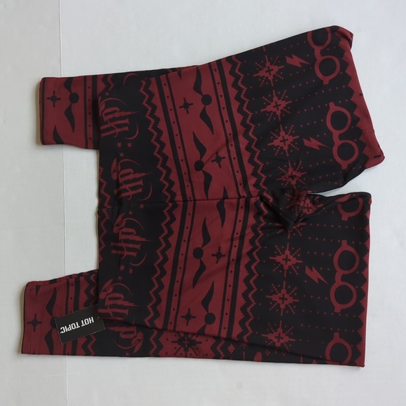 Hot Topic | Pants & Jumpsuits | Nwt Harry Potter Fair Isle Legging M ...